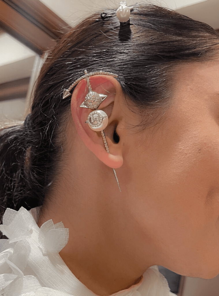 What Earrings Complement a Square Face Shape? – Outhouse Jewellery