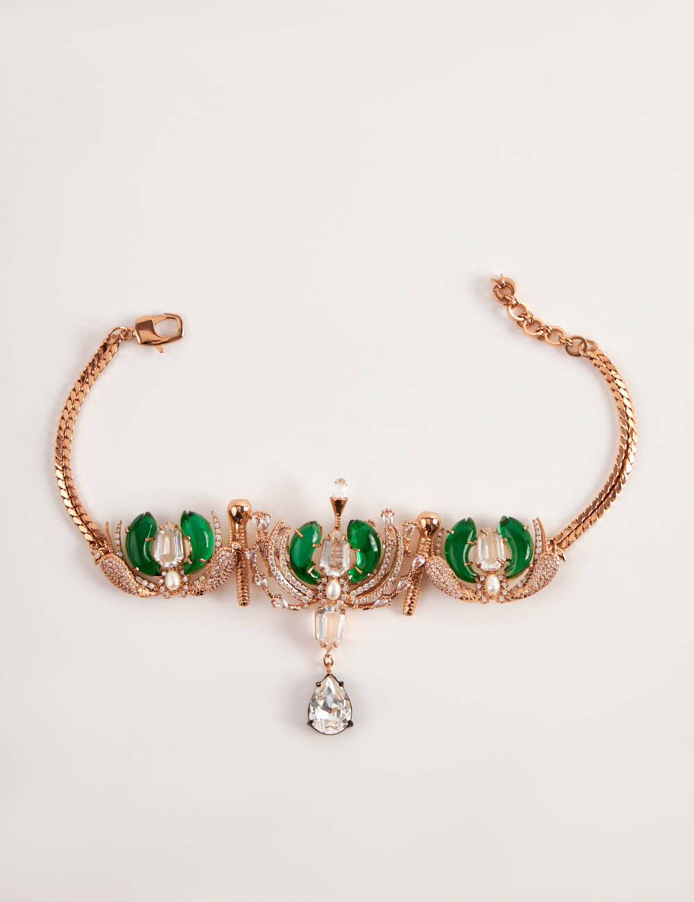 A Stylish Guide to Different Types of Chokers [2023] – Outhouse Jewellery