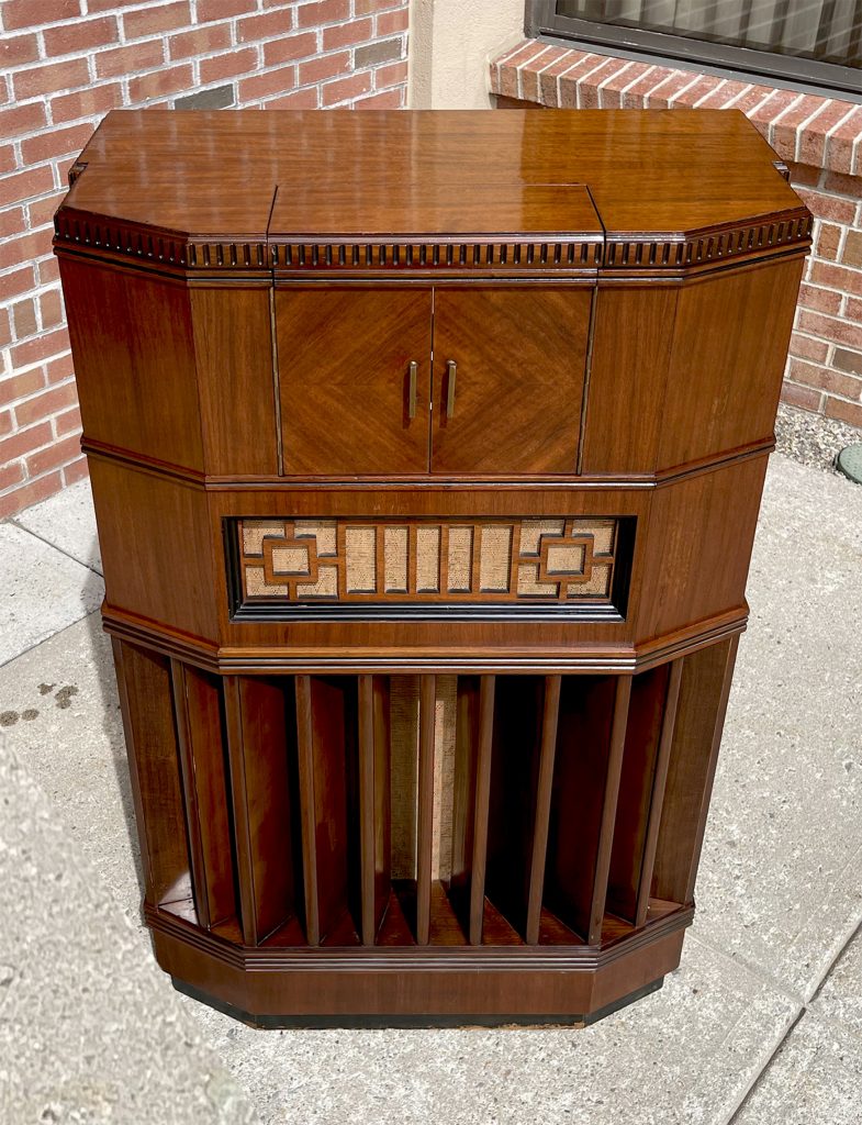 EH Scott Allwave 23 Laureate Grande Console Radio- 7 Knob Set – Catalin ...