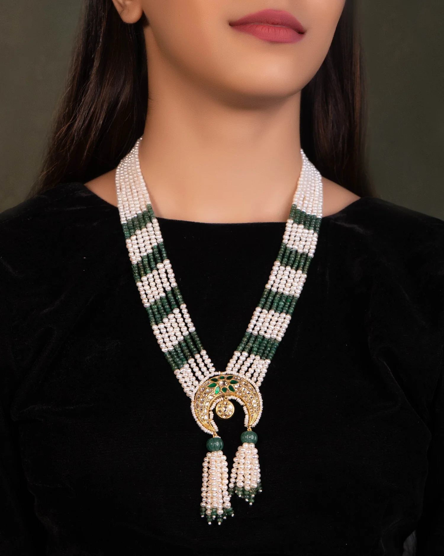 Necklaces That Elevate Your Wedding Gown Look Instantly – Tyaani ...